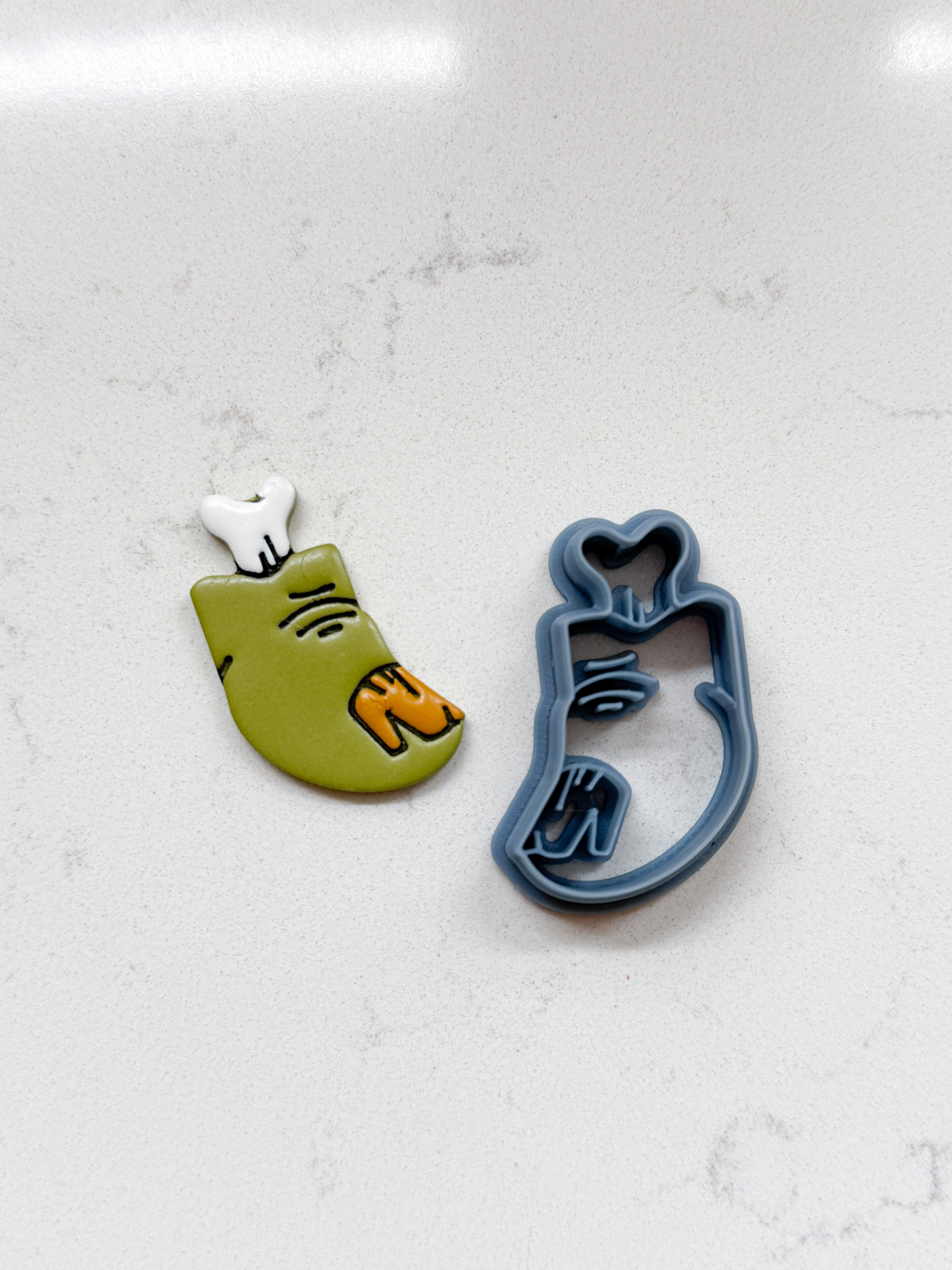 ZOMBIE TOE | HALLOWEEN 2025 | CLAY CUTTERS – Prism Clay Co.